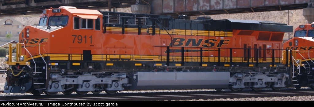 BNSF 7911